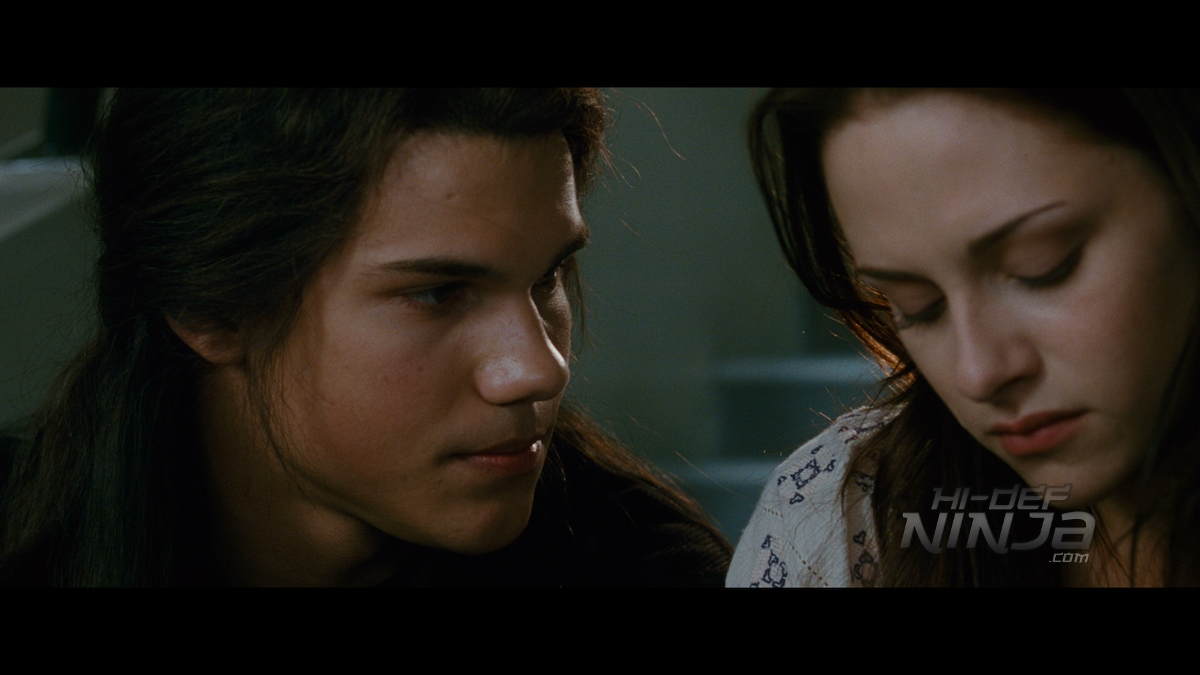 THE TWILIGHT SAGA: NEW MOON Extended Edition Blu-ray Review | Hi-Def ...